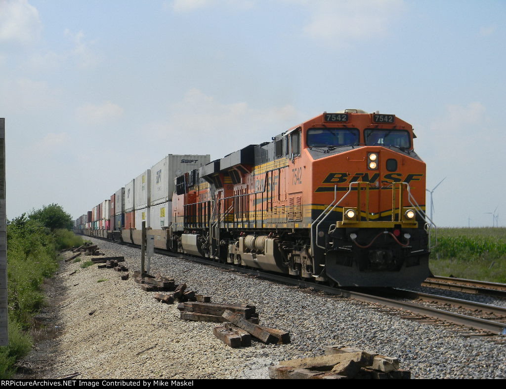 BNSF 7542